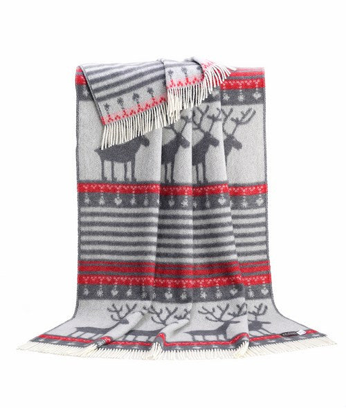 Soft Woollen Throws. – The Artisan House.